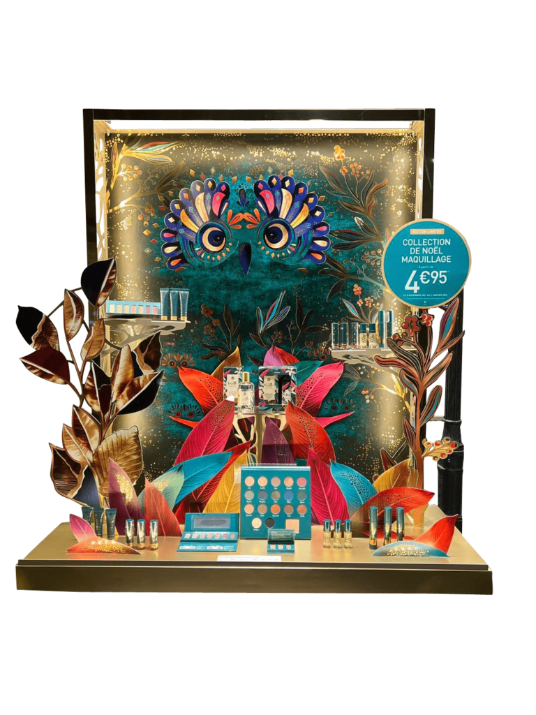 PLV : BEAUTE – VITRINE – LAUREAT OR – 2022 – SHOP! Awards 2024 PLV : BEAUTE – VITRINE – LAUREAT OR – 2022 – SHOP! Awards 2024